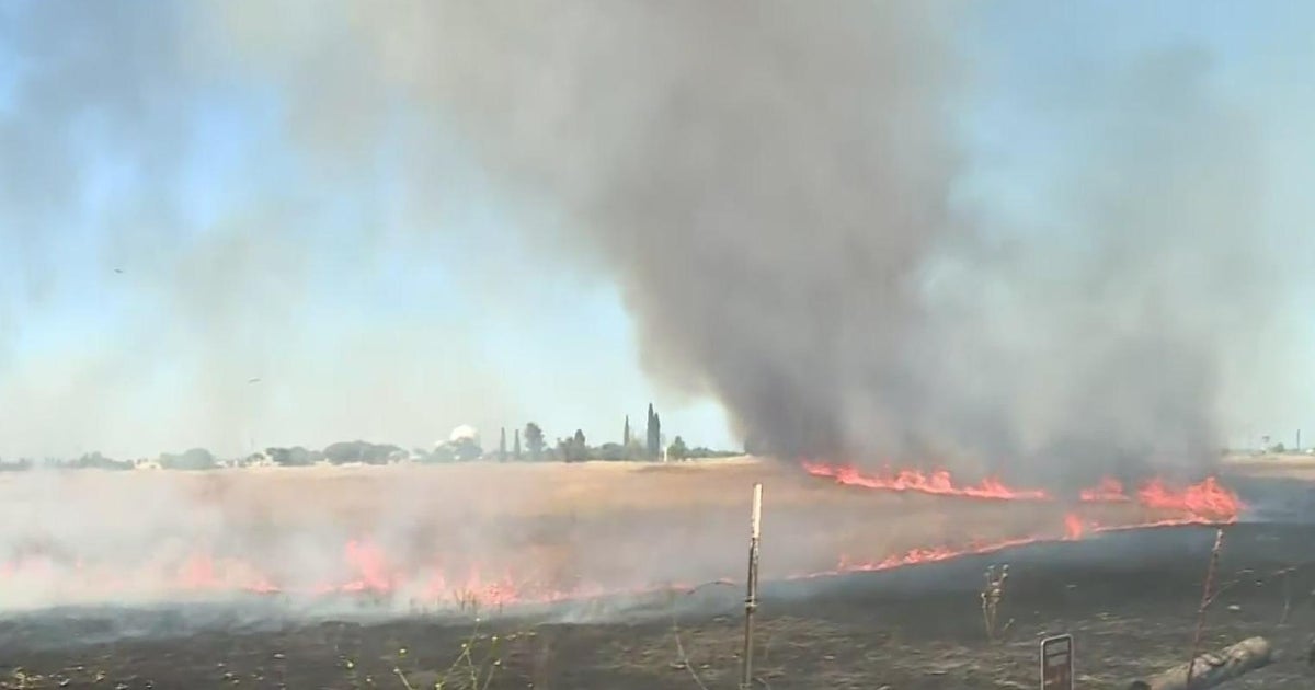 Sacramento fire crews conducting prescribed burn in the Mather area ...