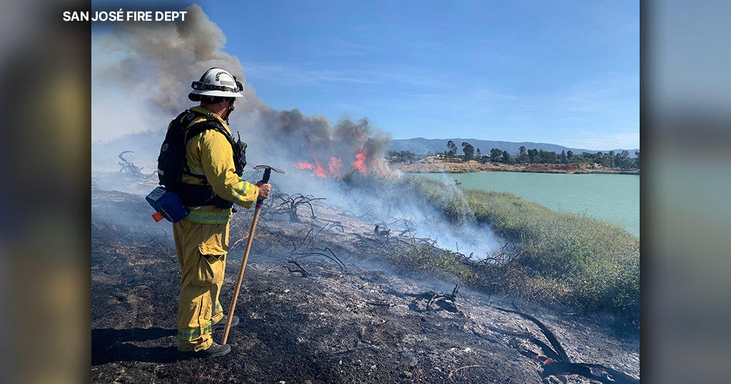 Brush fire burns beside Lake Cunningham in San Jose - CBS San Francisco