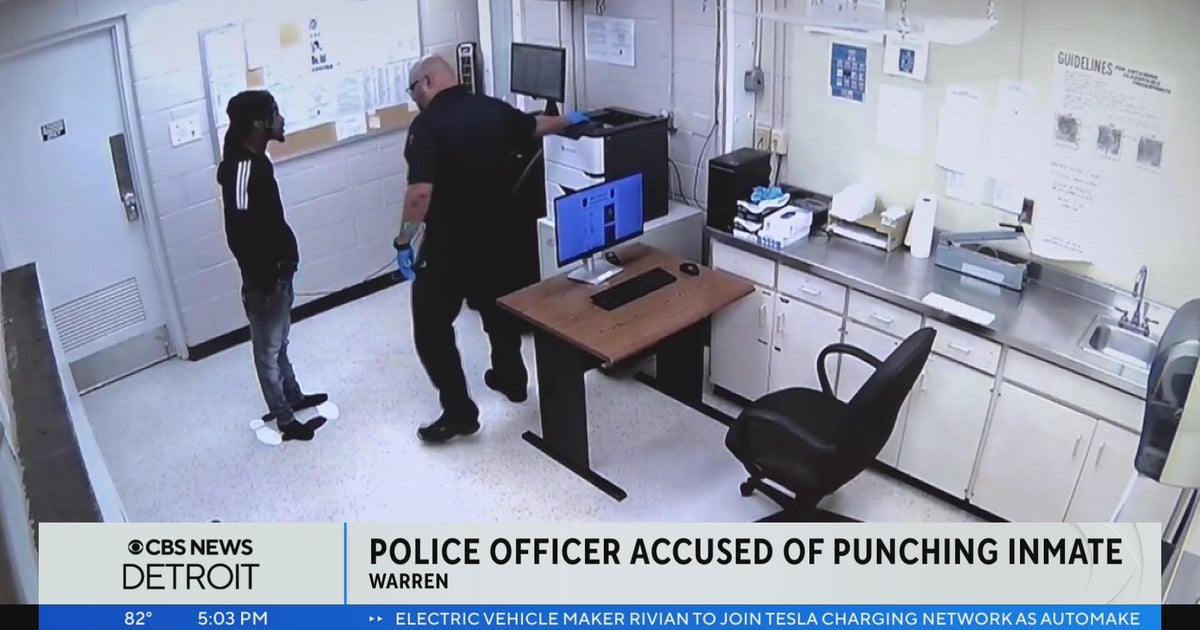 Warren Police Officer Charged With Assaulting Inmate Cbs Detroit
