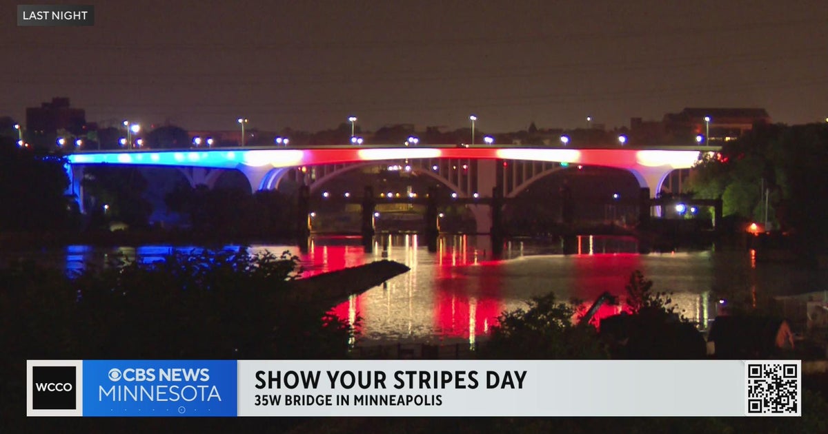 A Minneapolis bridge lit up for climate change - CBS Minnesota