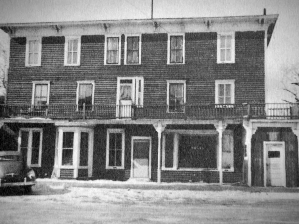 Tom Brokaw's "Never Give Up": A prairie family history, and a personal ...