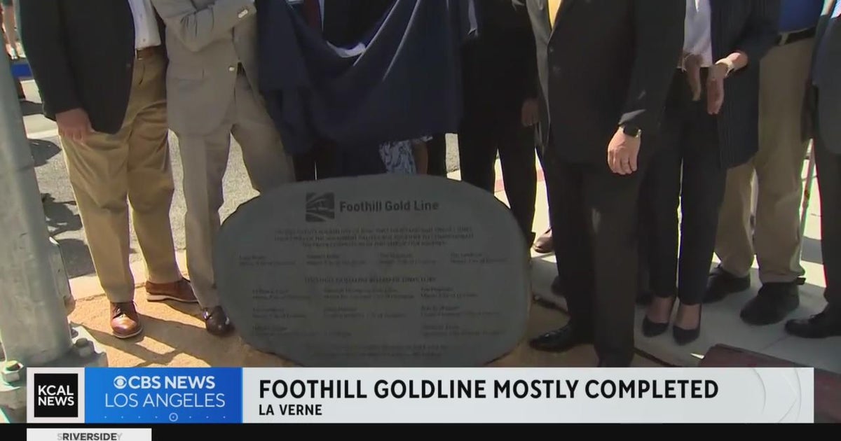 City leaders celebrate near completion of Foothill Gold Line track from ...