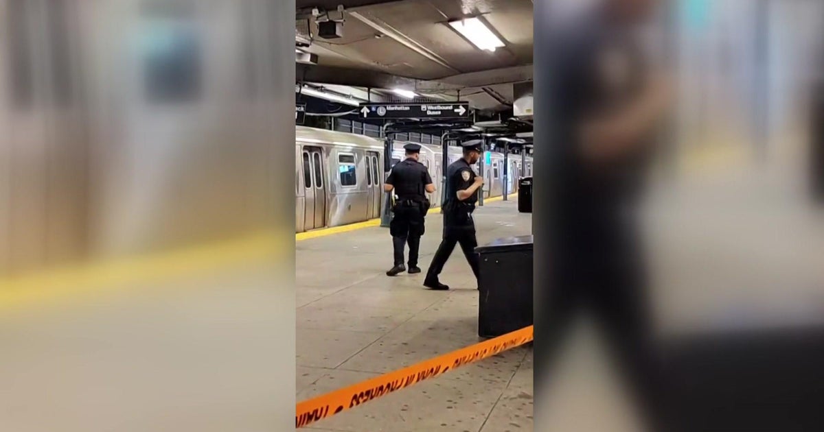 MTA: L train partially derails in Brooklyn - CBS New York