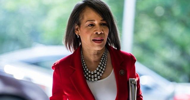 Rep. Lisa Blunt Rochester looking to make history with Senate bid - CBS ...