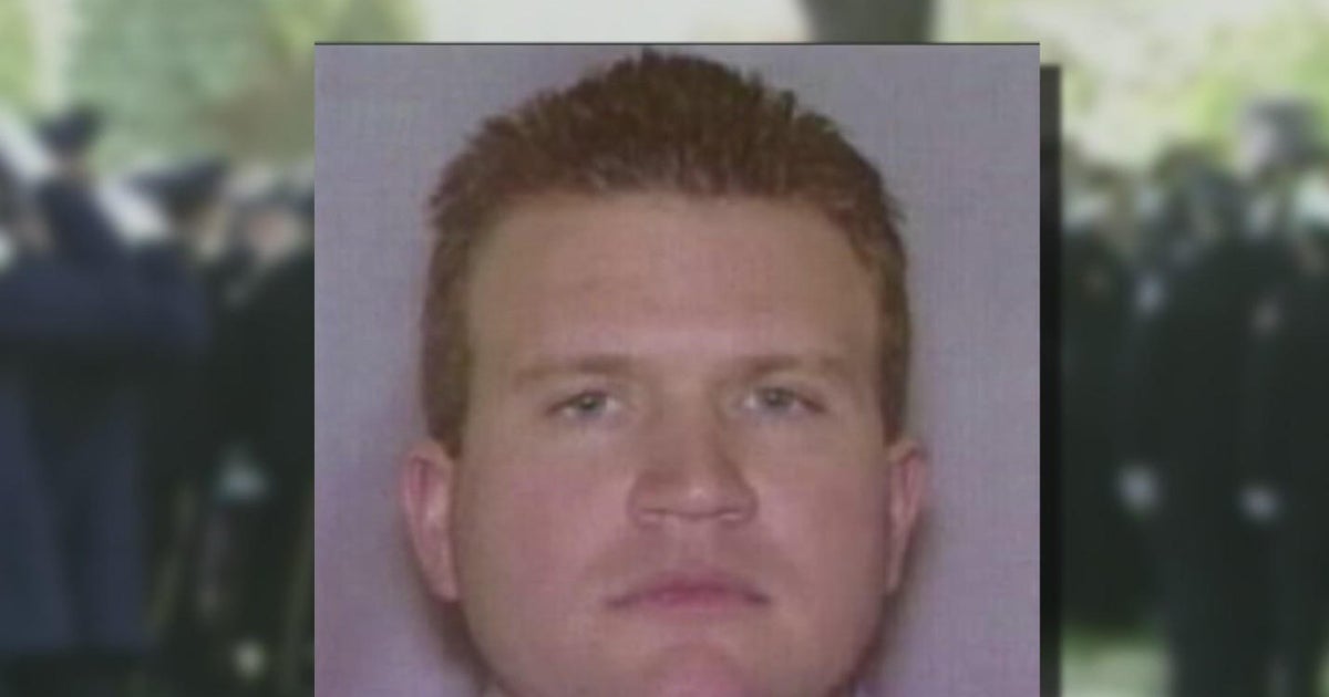 Memorial roll call for fallen CPD Officer Brian Strouse - CBS Chicago