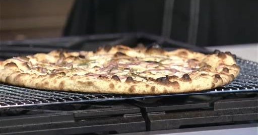 Spotlighting Gus Franco's Pizza - CBS Pittsburgh