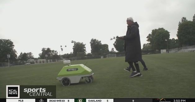 Turf Tank bringing robots to life on soccer field - CBS Los Angeles