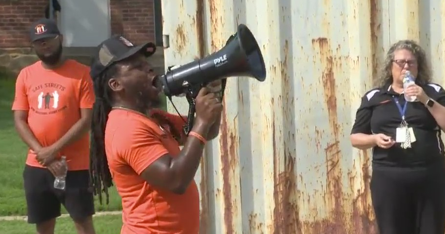 Dozens of people march to Baltimore's Brooklyn Homes, call for end to ...