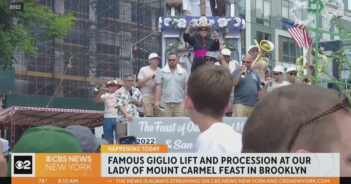 Famous Giglio lift in Brooklyn on Saturday - CBS New York