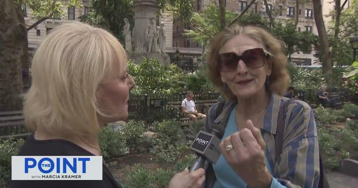 New Yorkers' love-hate relationship with e-bikes & scooters - CBS New York