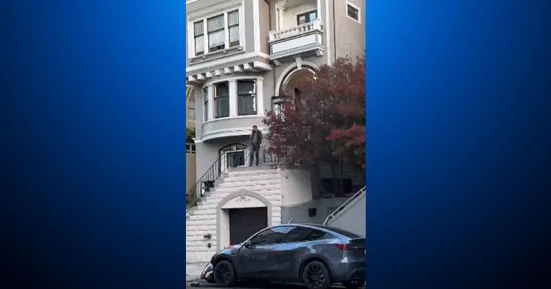 Underground vault explosion damages car, windows in San Francisco's ...
