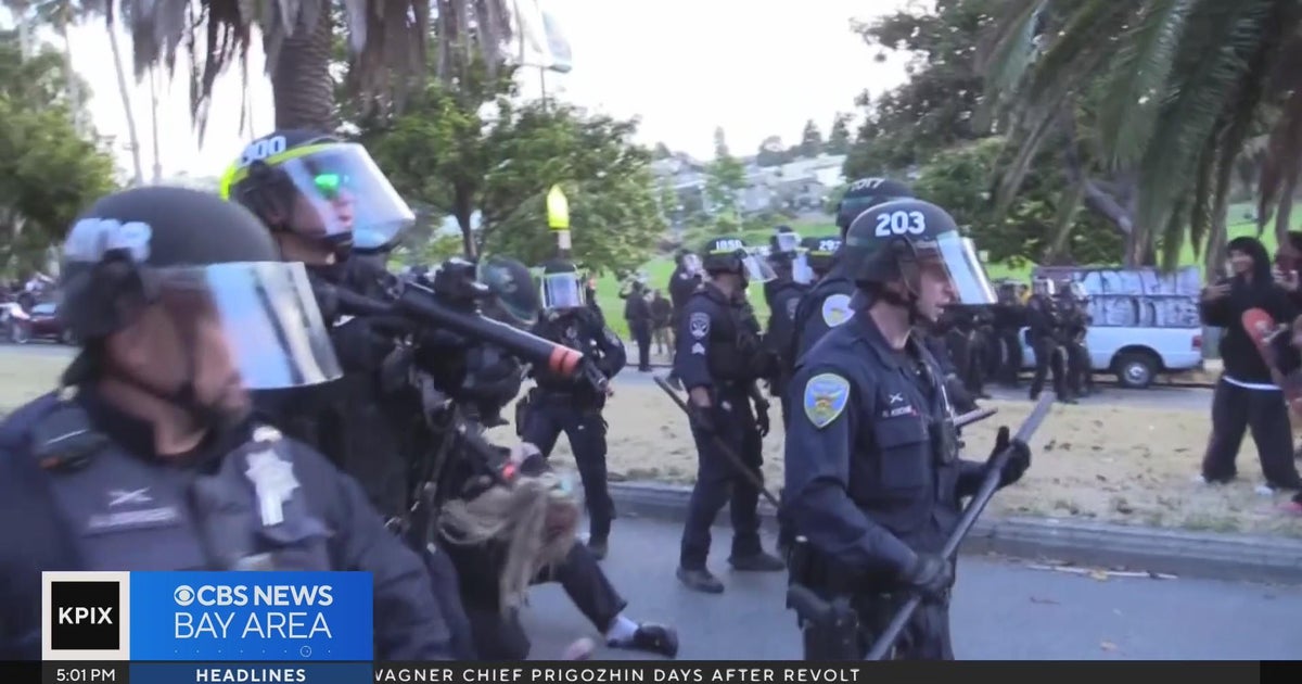 SFPD response to Dolores Street hill bomb sparks debate - CBS San Francisco