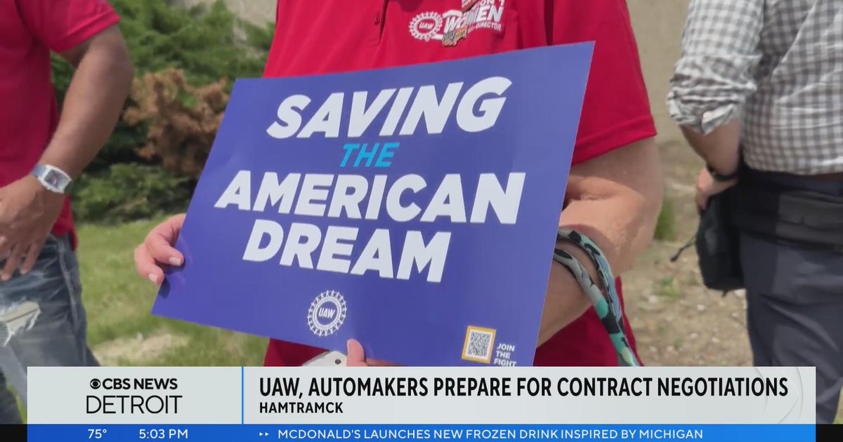 UAW meets with members ahead of contract negotiations - CBS Detroit