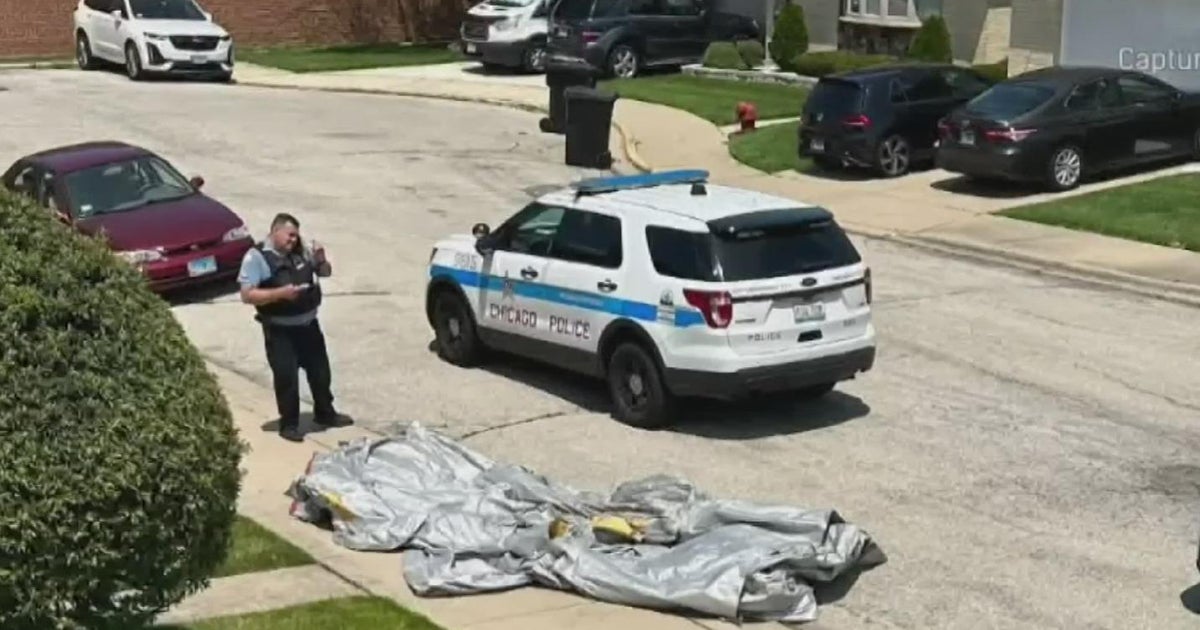 Evacuation slide falls from plane headed to O'Hare Airport into ...