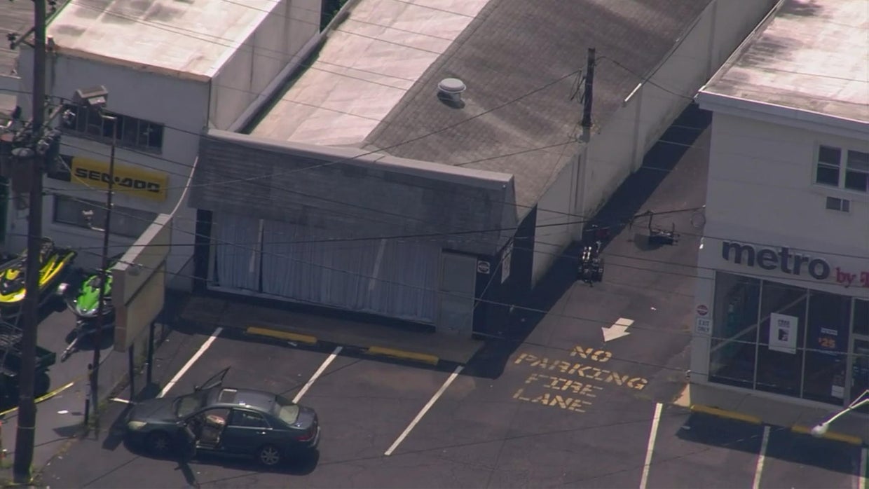 Bomb defusal robots deployed to possible bomb in Trenton, NJ - CBS ...