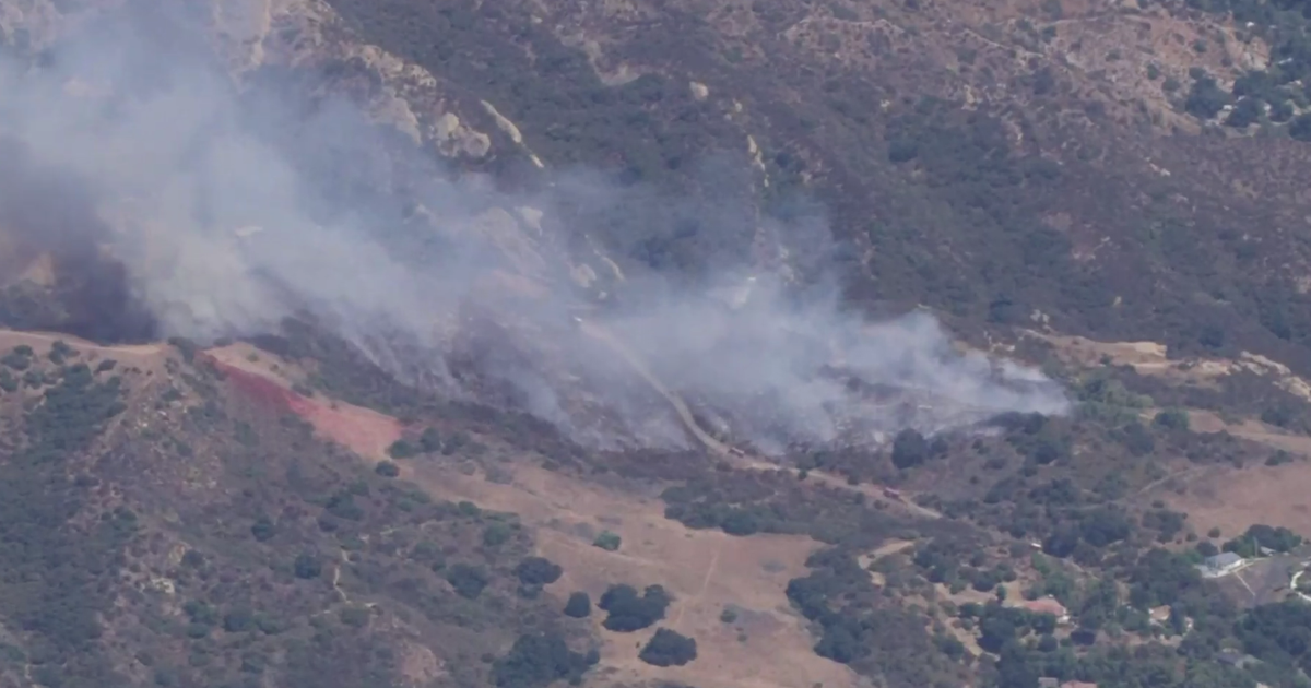 Owen Fire: 50 acre brush fire burning in Topanga Canyon - CBS Los Angeles