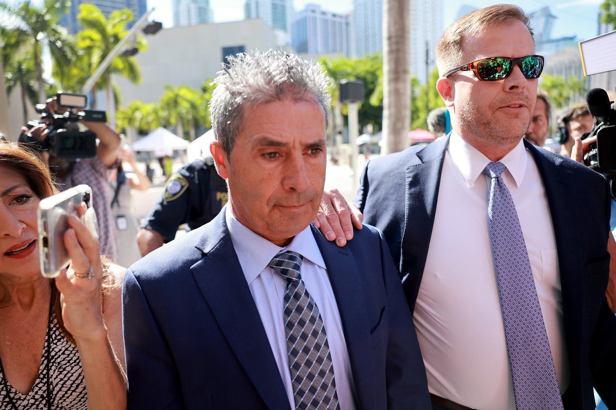 Carlos De Oliveira makes initial appearance in Mar-a-Lago documents ...