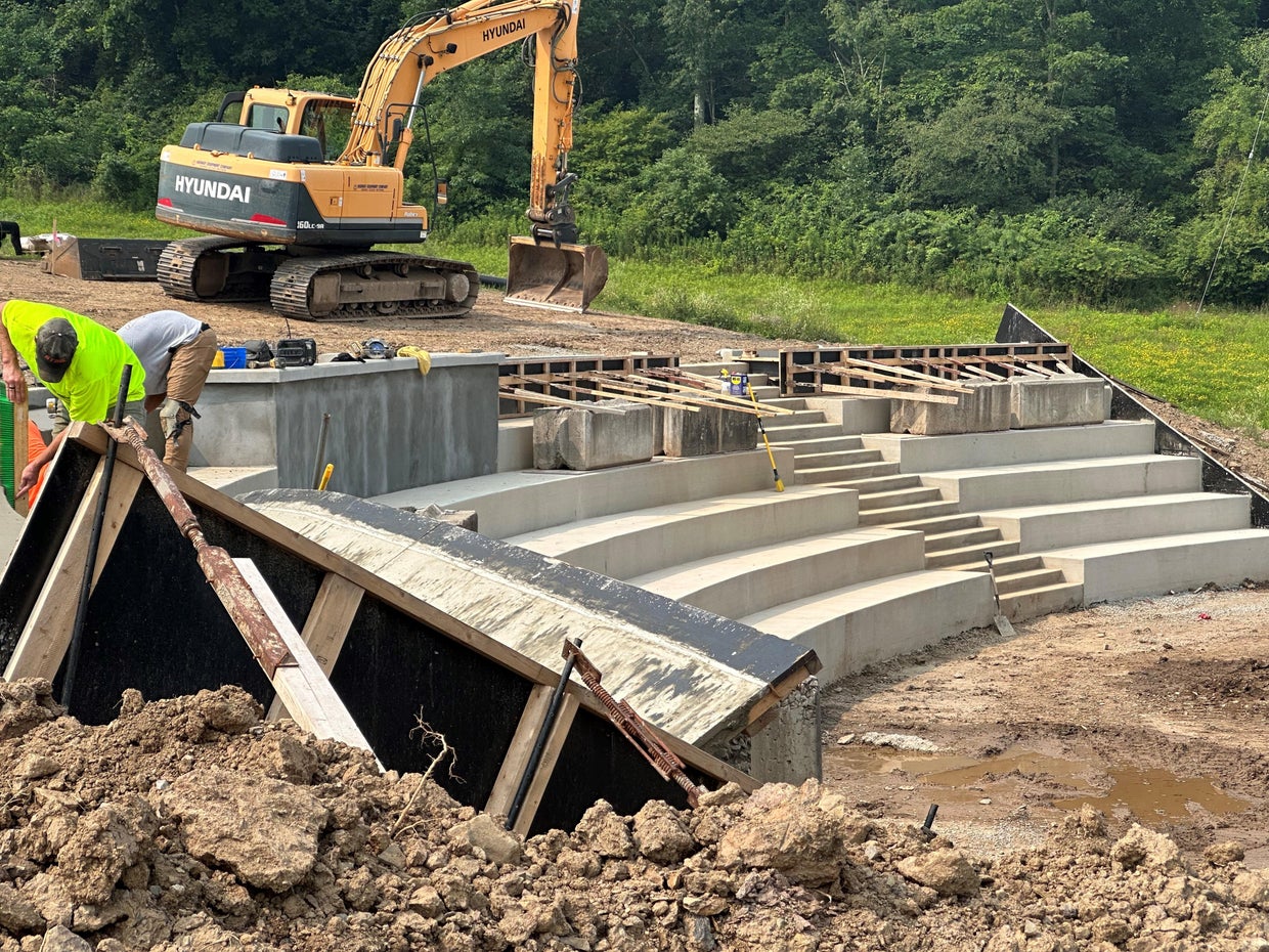 It's Christmas in July for Plum Borough Police Department - CBS Pittsburgh