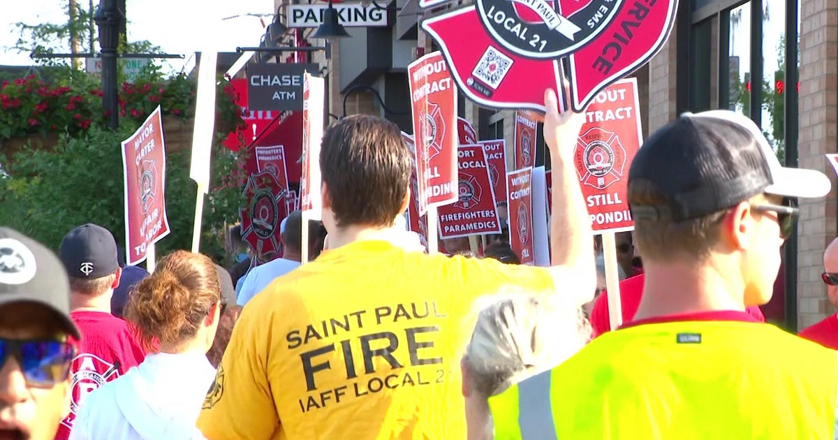 St. Paul firefighters picket for higher starting wage, claiming theirs ...