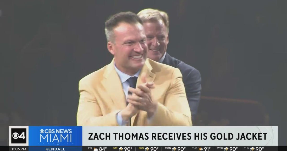 Zach Thomas receives iconic Pro Football Hall of Fame gold jacket - CBS ...
