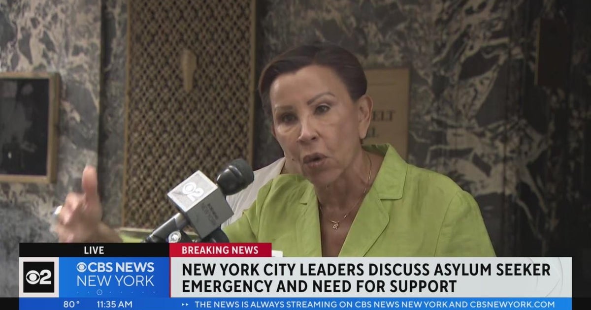 New York reps speak after touring Roosevelt Hotel shelter - CBS New York