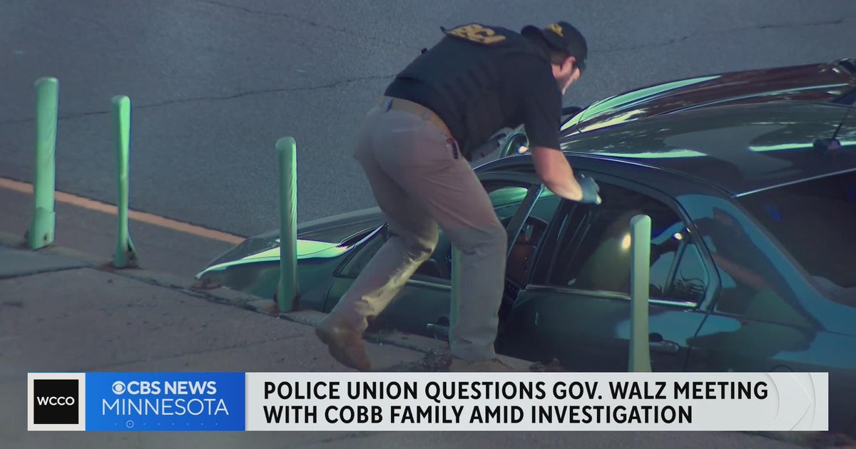Police union reacts to Gov. Walz meeting with Cobb family - CBS Minnesota