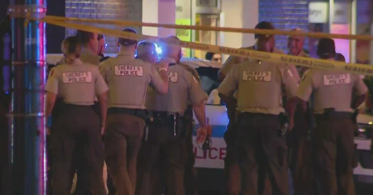 Off-duty Cook County Sheriff's officer shot on Southwest Side - CBS Chicago