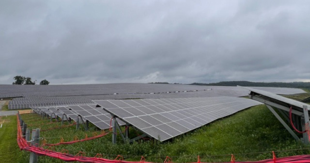 Solar field to generate 18% of Pitt's campus power - CBS Pittsburgh