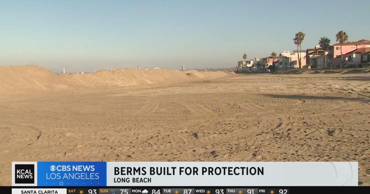Berms built along Long Beach coast to protect homes - CBS Los Angeles
