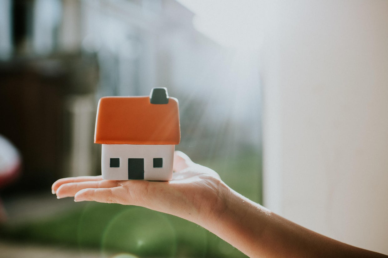 Mortgage interest rate forecast: What experts predict for this year and ...