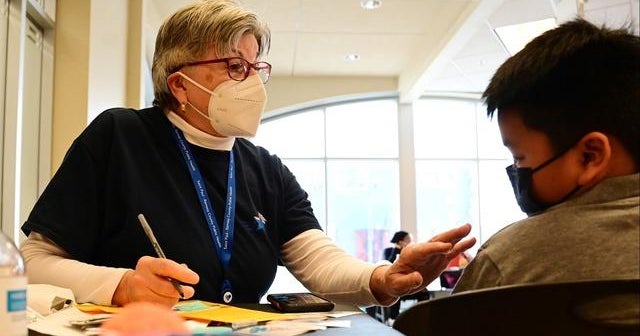 States debating expansion of nurse practitioner authority - CBS News