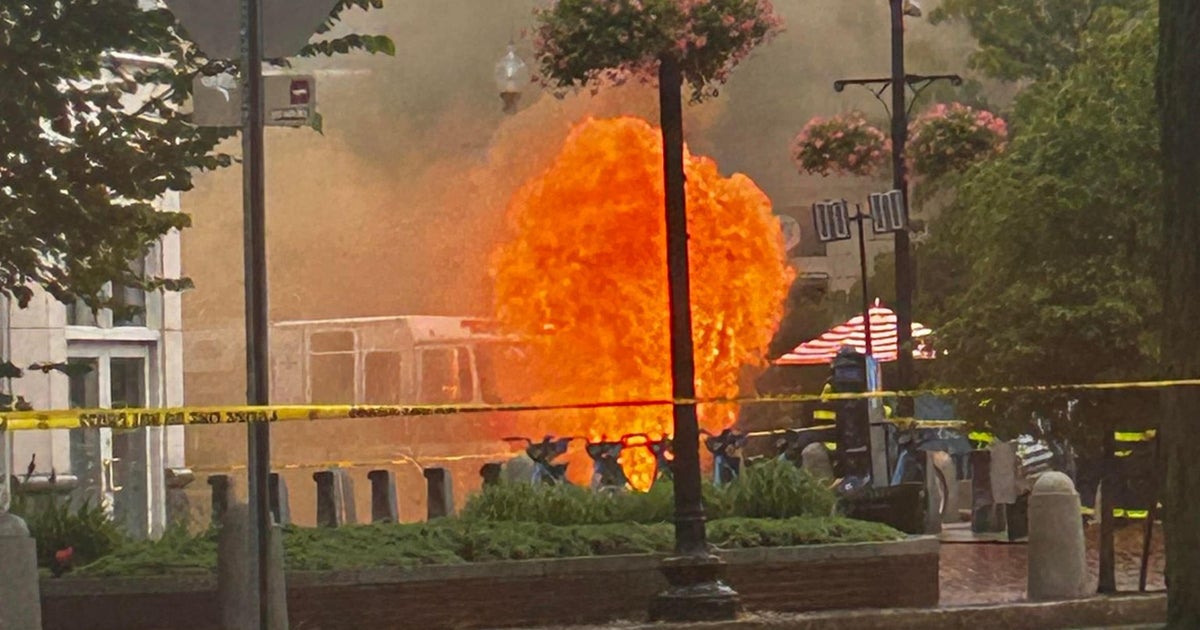 2 manhole explosions on Brattle Street shut down Harvard Square in ...