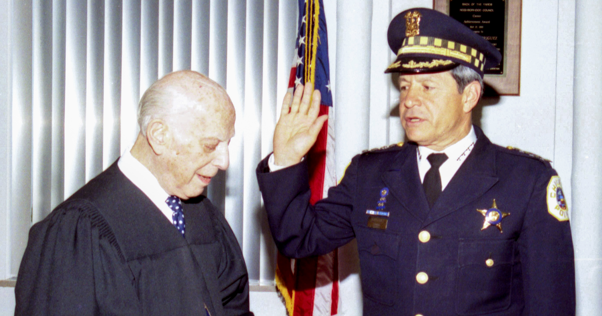 Matt Rodriguez, former Chicago Police superintendent, dies at 87 - CBS ...