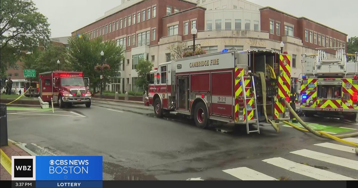 2 manhole explosions shut down Harvard Square - CBS Boston