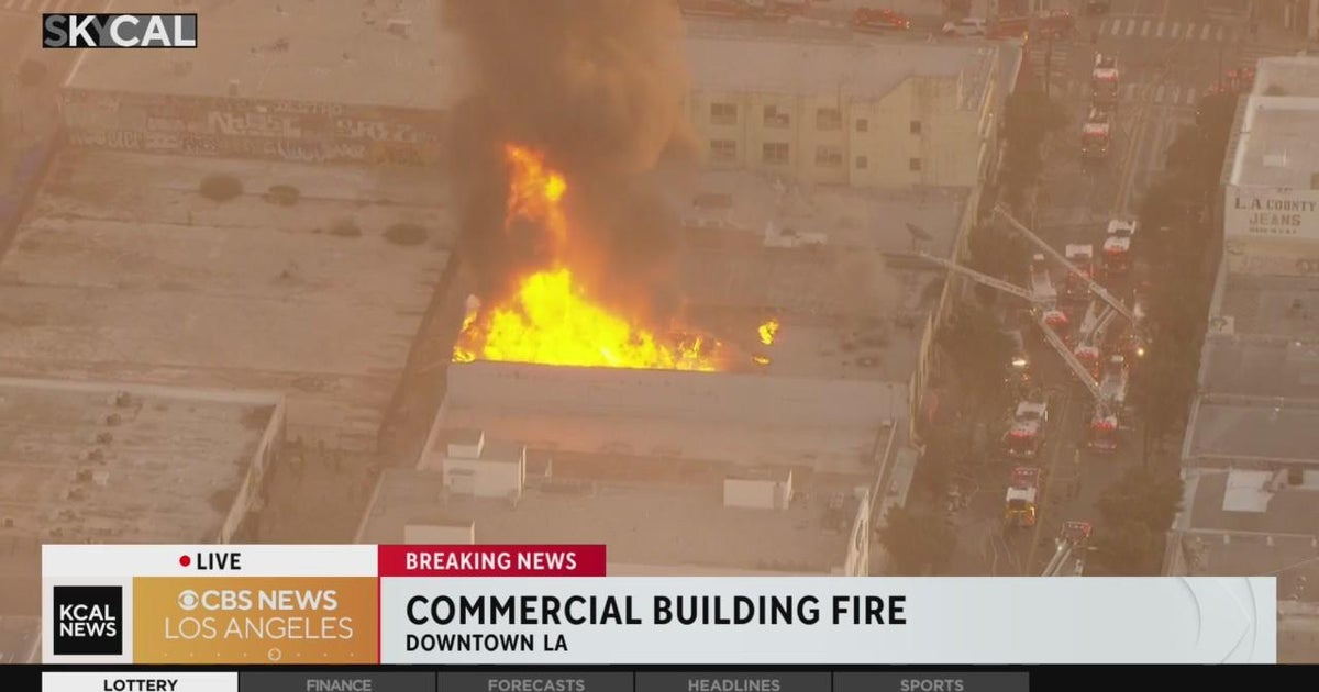 Commercial building fire downtown Los Angeles - CBS Los Angeles