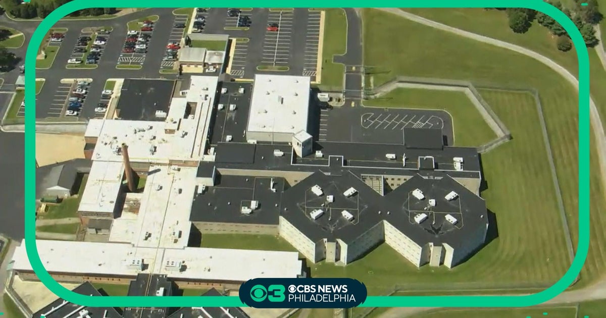 Officials ask for public help in manhunt of convicted murderer escaping ...