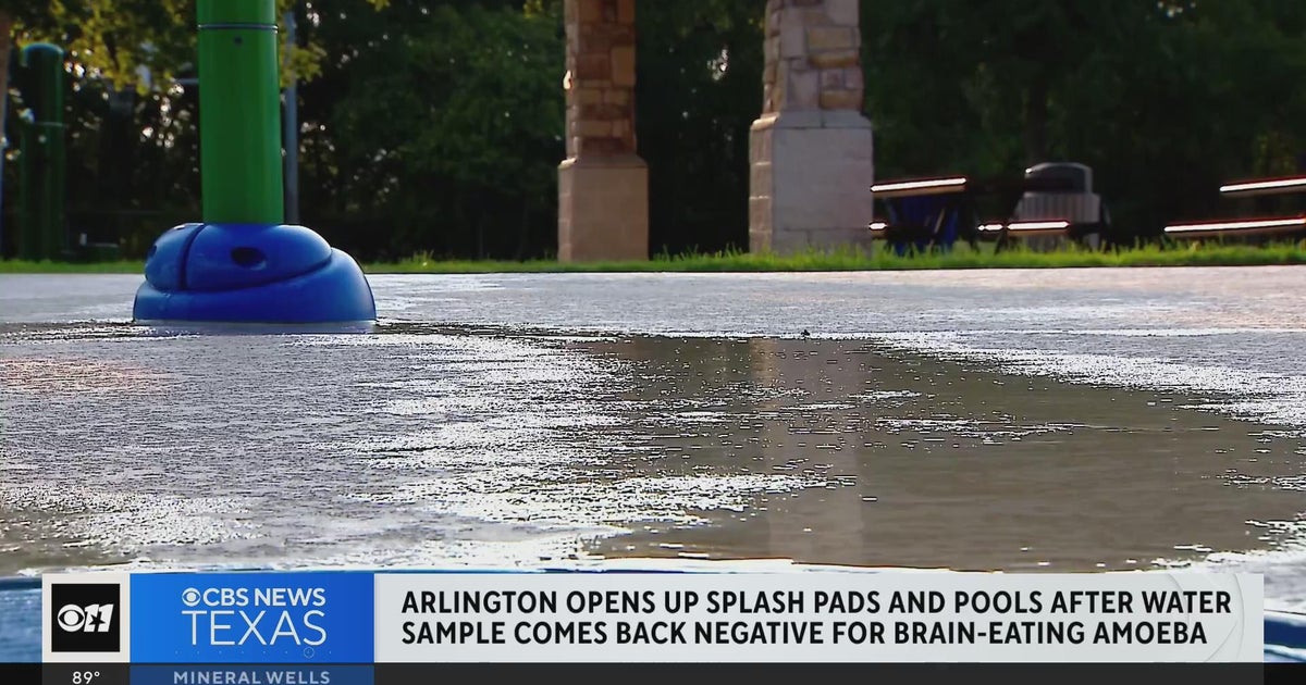 Arlington opens up splash pads, pools again - CBS Texas