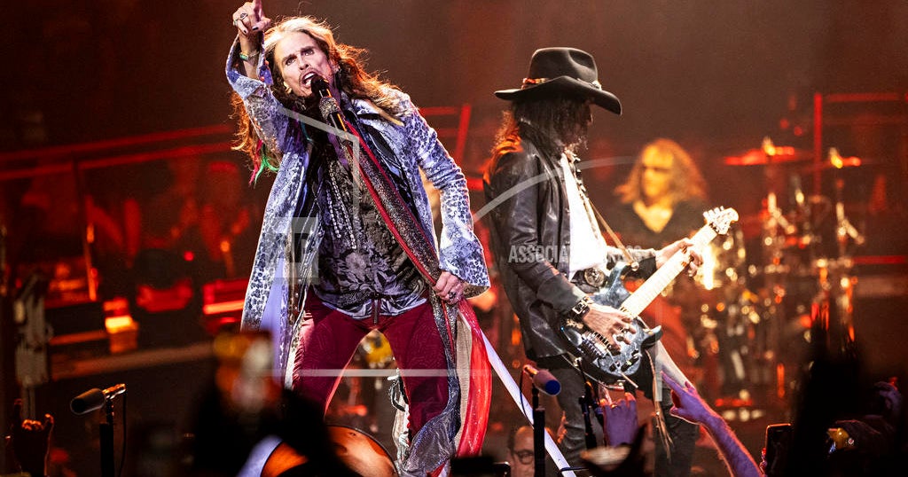 Sweet emotion in Philadelphia as Aerosmith starts its farewell tour ...