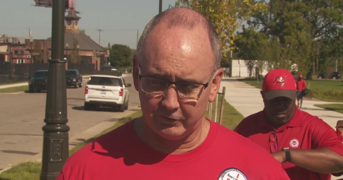 UAW President Shawn Fain provides update on contract negotiations - CBS ...