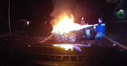 Longmont police officer helps rescue man trapped inside burning car ...