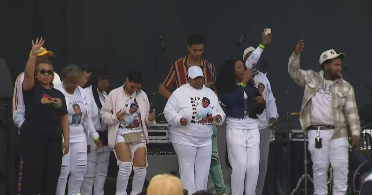 DJ Casper honored at Taste of Chicago - CBS Chicago