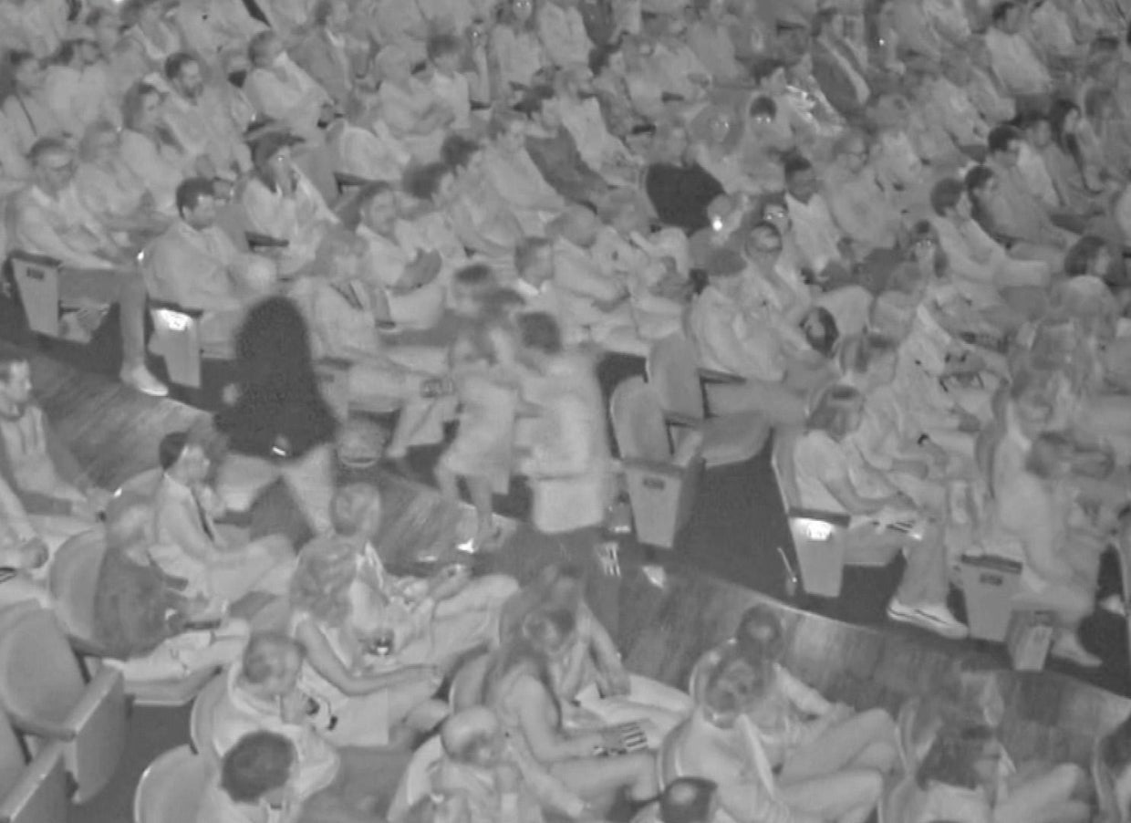 Lauren Boebert apologizes following removal from "Beetlejuice" at ...