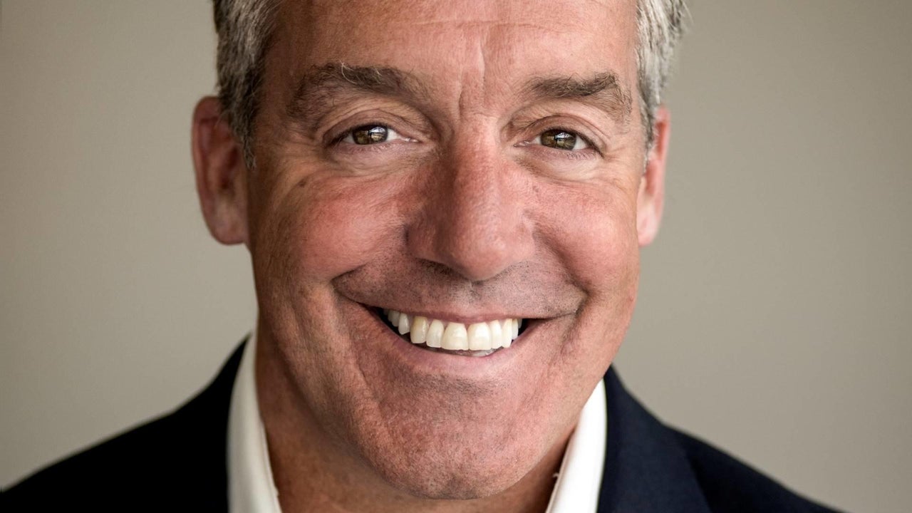 CBS News Team - Anchor & Correspondent Bios - CBS News