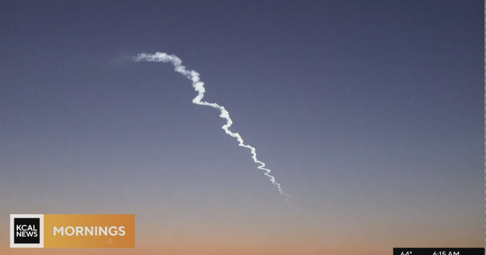Surprise rocket launch seen flying across night sky in LA - CBS Los Angeles