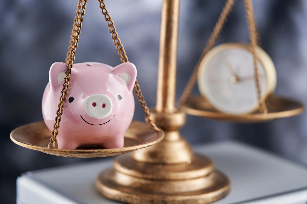 Short-term vs. long-term CD rates: Which pays more now? - CBS News