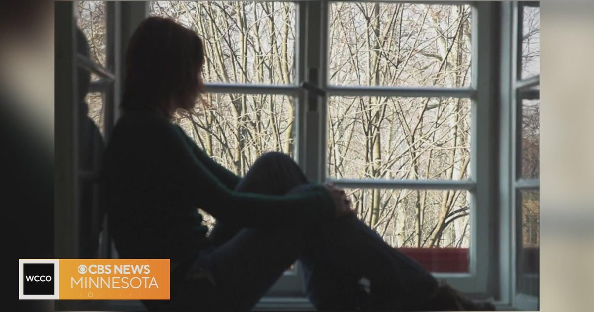 How to spot the warning signs of suicide - CBS Minnesota