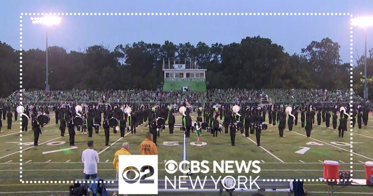 Farmingdale HS marching band returns to field for 1st time after deadly ...