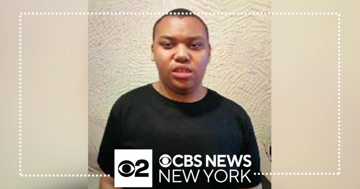 Police seek missing Bronx 16-year-old with autism - CBS New York