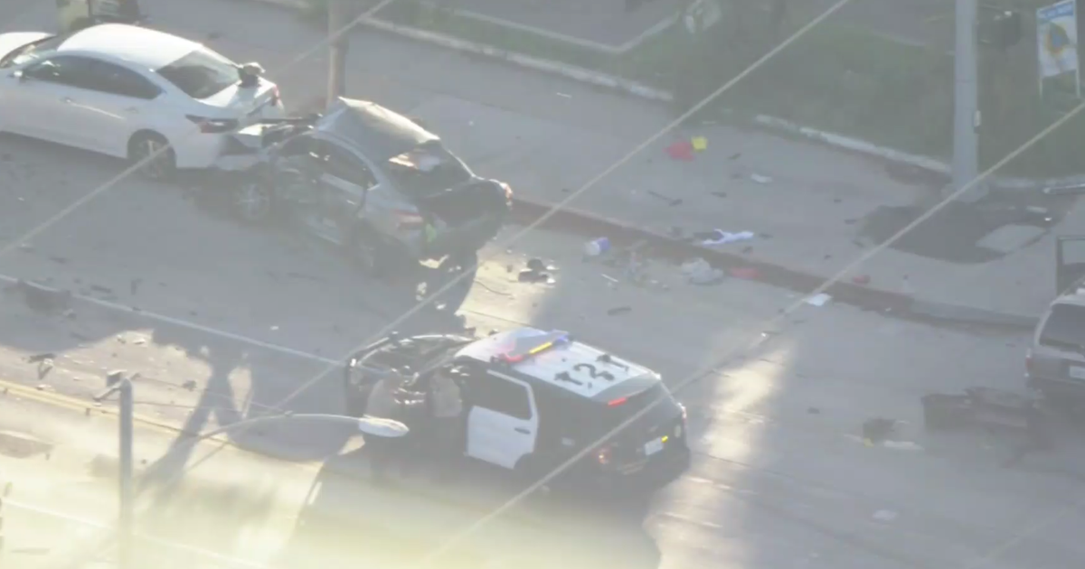 1 dead after pursuit with stolen vehicle comes to crashing end in South ...