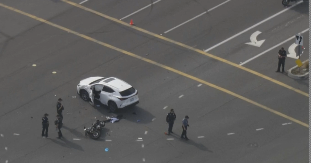 Major traffic collision shuts down lanes in Irvine - CBS Los Angeles